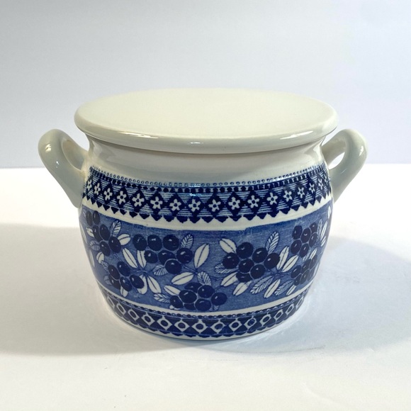 Arabia | Kitchen | Vintage Arabia Finland Lingonberry Ceramic Butter ...